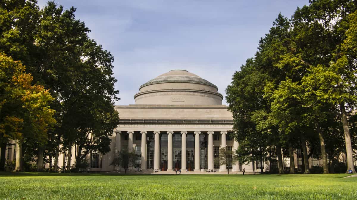 MIT Admits 4.52% Of Applicants To Class of 2029