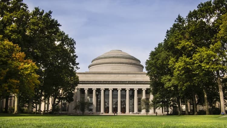 How To Answer the 2025/26 MIT Supplemental Essay Prompts